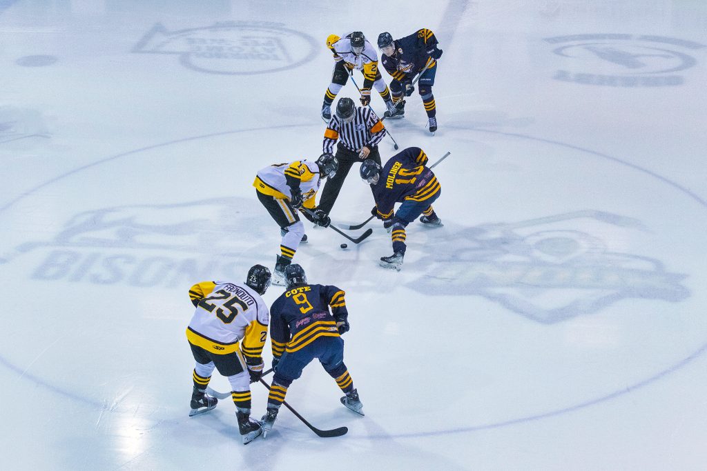 Les Inouk ramenés sur terre - Le Granby Express