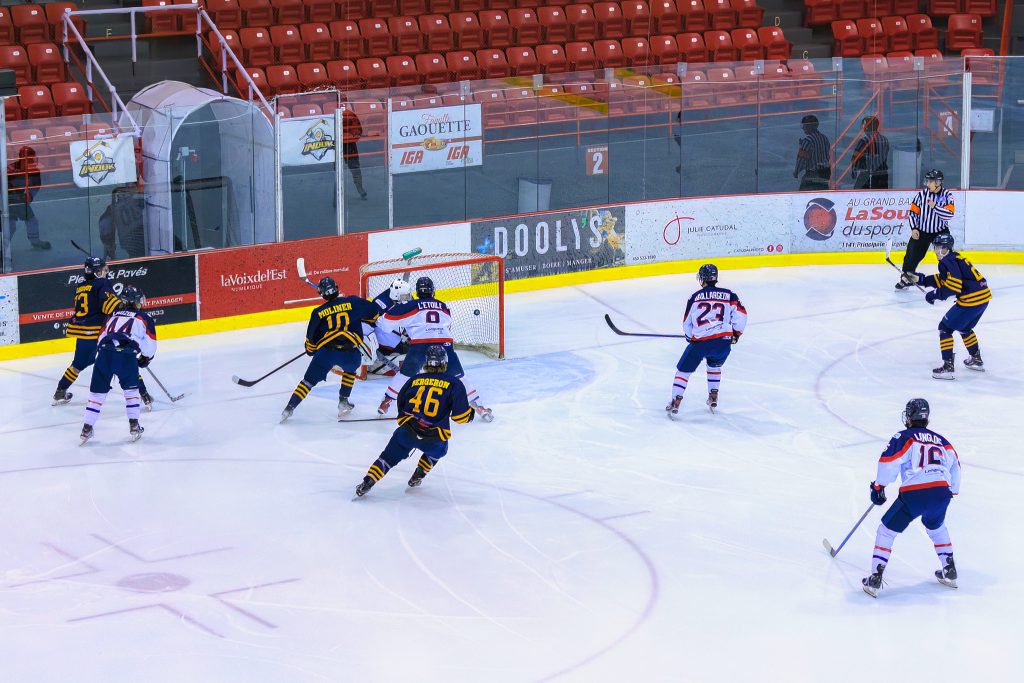 Les Inouk font la barbe au Collège Français - Le Granby Express