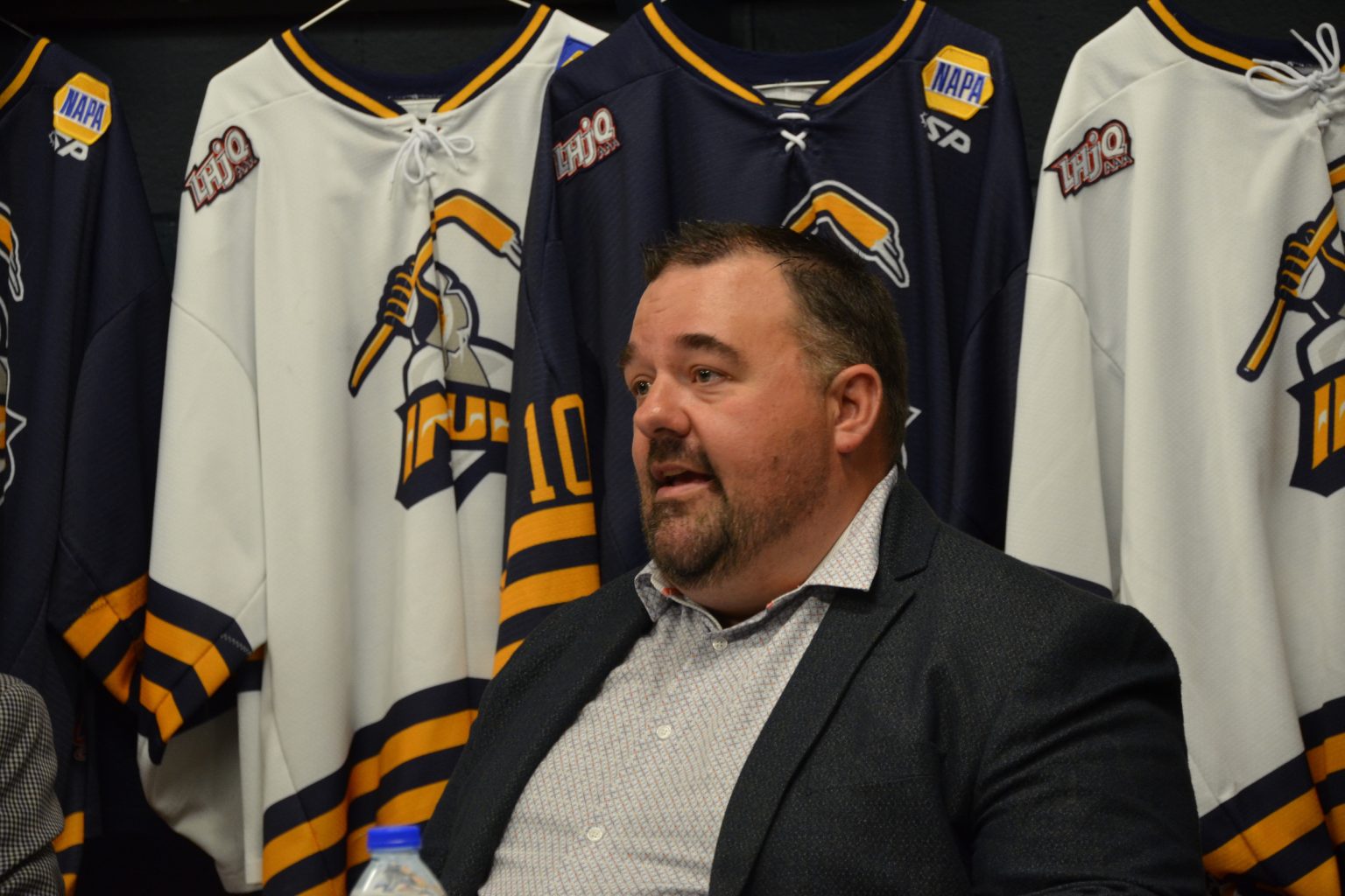 Le banc des Inouk confié à Dominic Desmarais - Le Granby Express