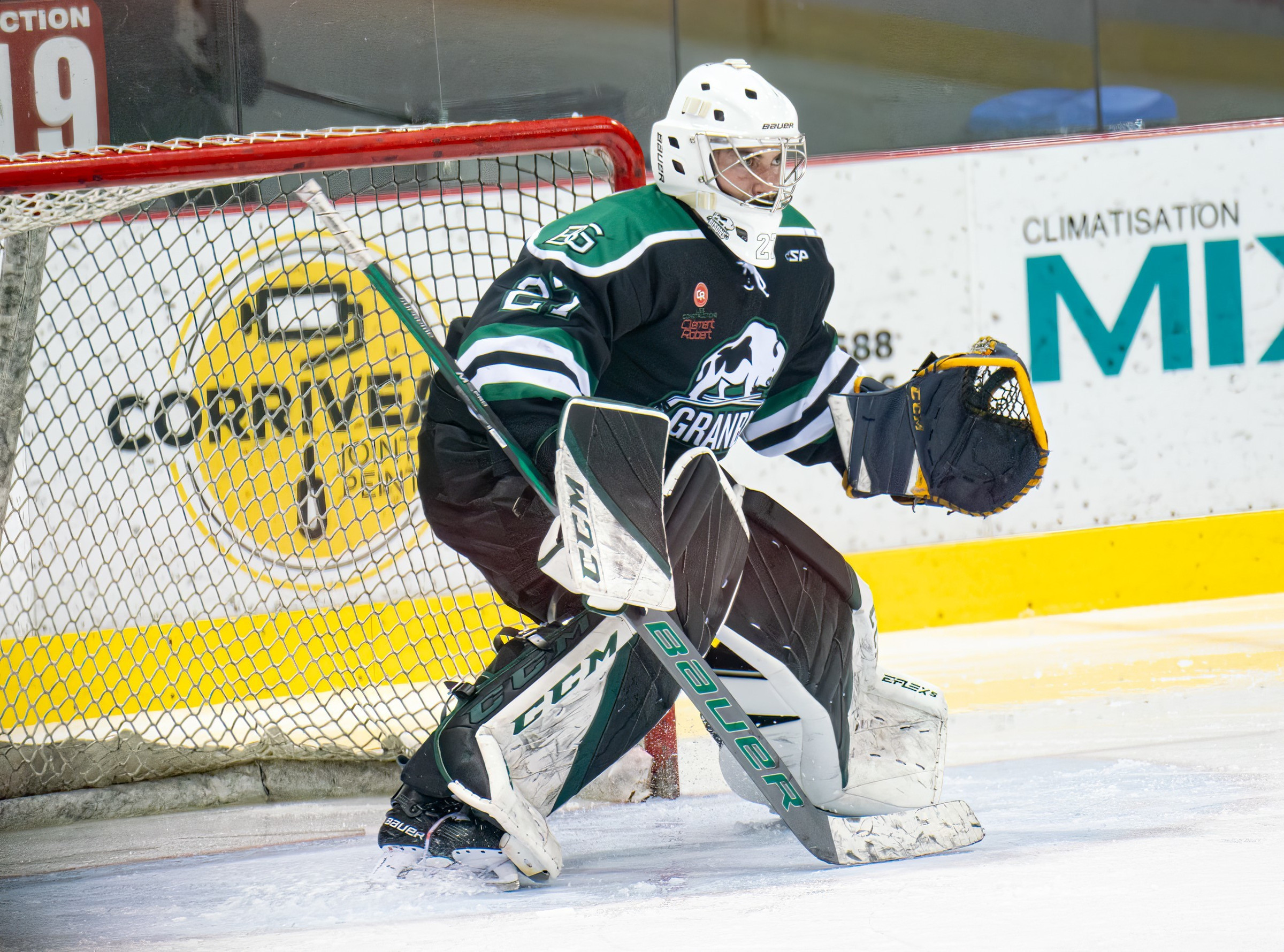 Les Bisons arrachent une grosse victoire sur la route - Le Granby Express