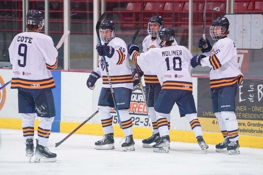 Les Inouk causent la surprise - Le Granby Express