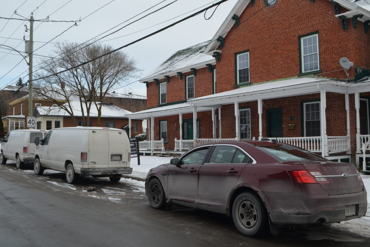 La SQ enquête sur une affaire de meurtre à Granby - Le Granby Express