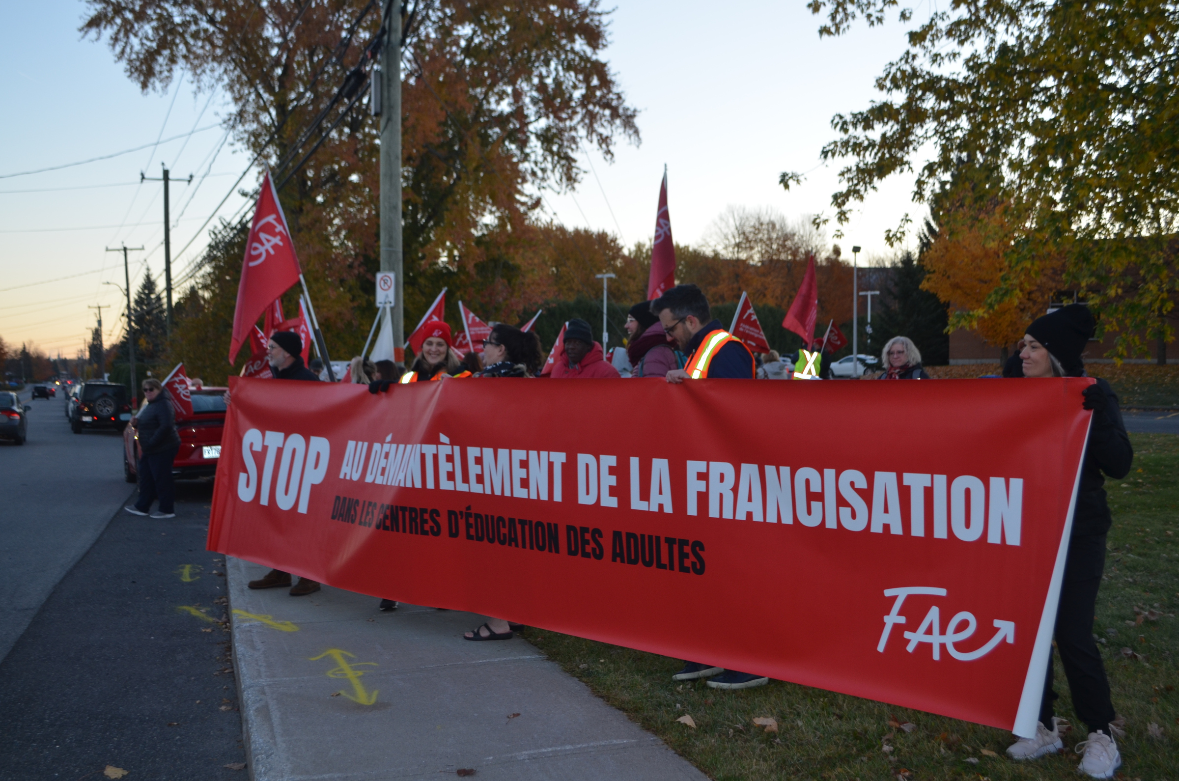 Manifestation de la FAE contre les coupures en francisation - Le Granby ...