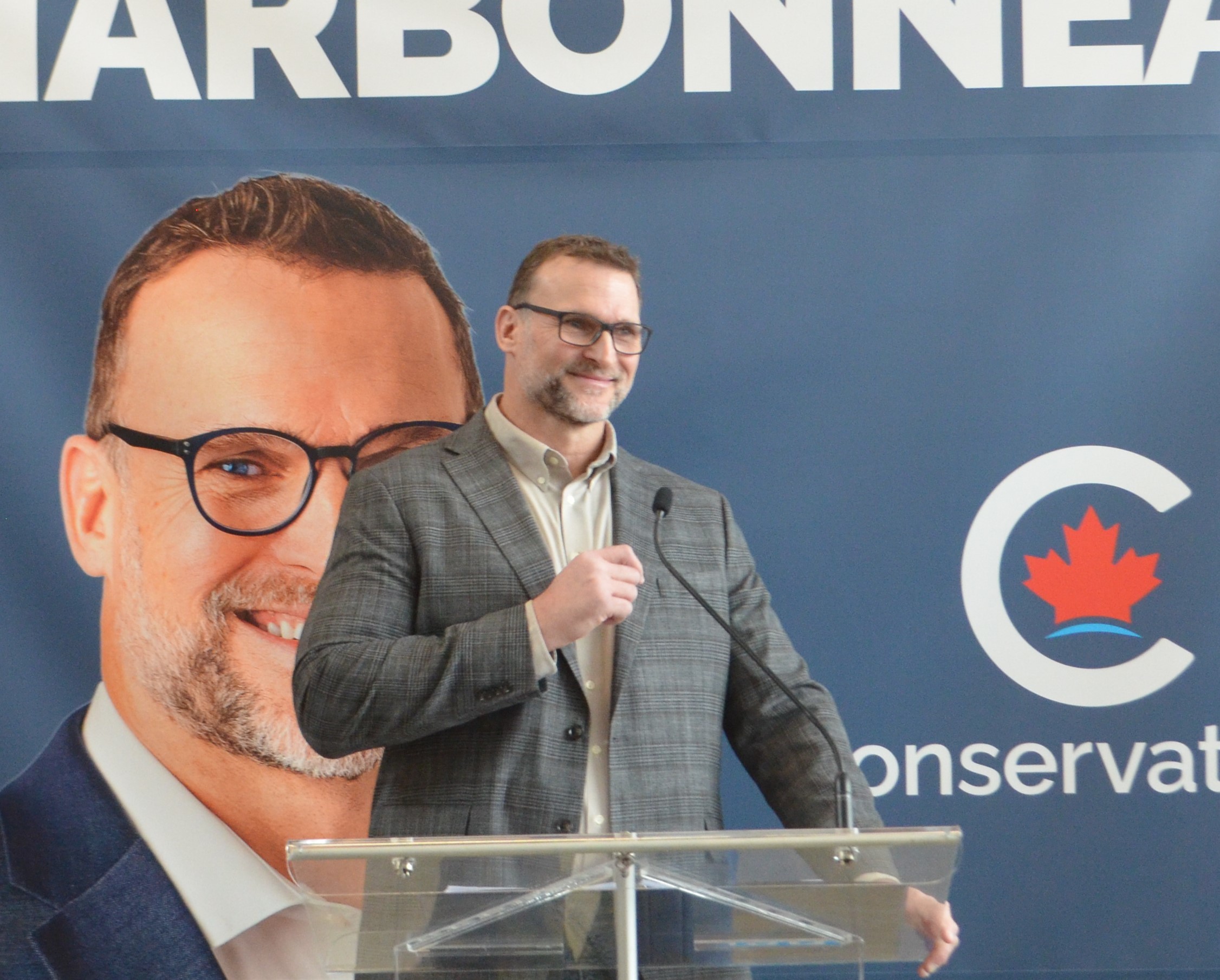Élections fédérales: Steve Charbonneau s'attaque au bilan de Louis ...